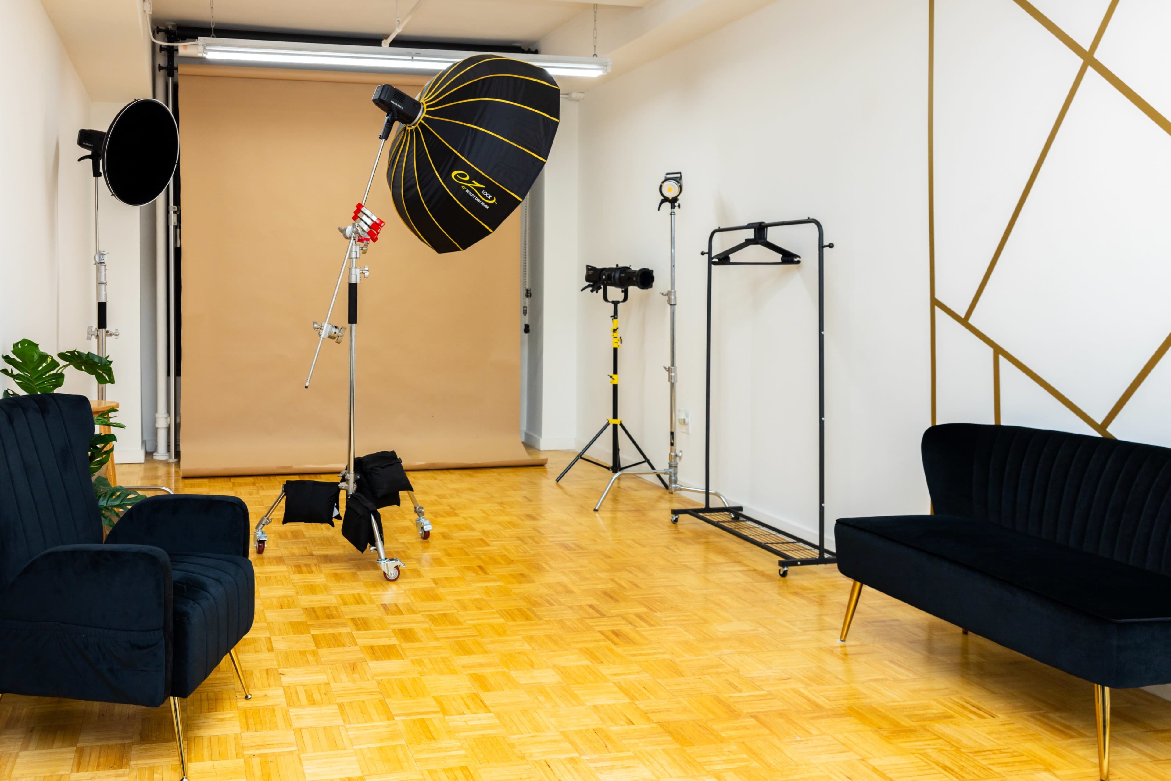 New Fully-Equipped Manhattan Creative Photo Studio, New York, NY ...
