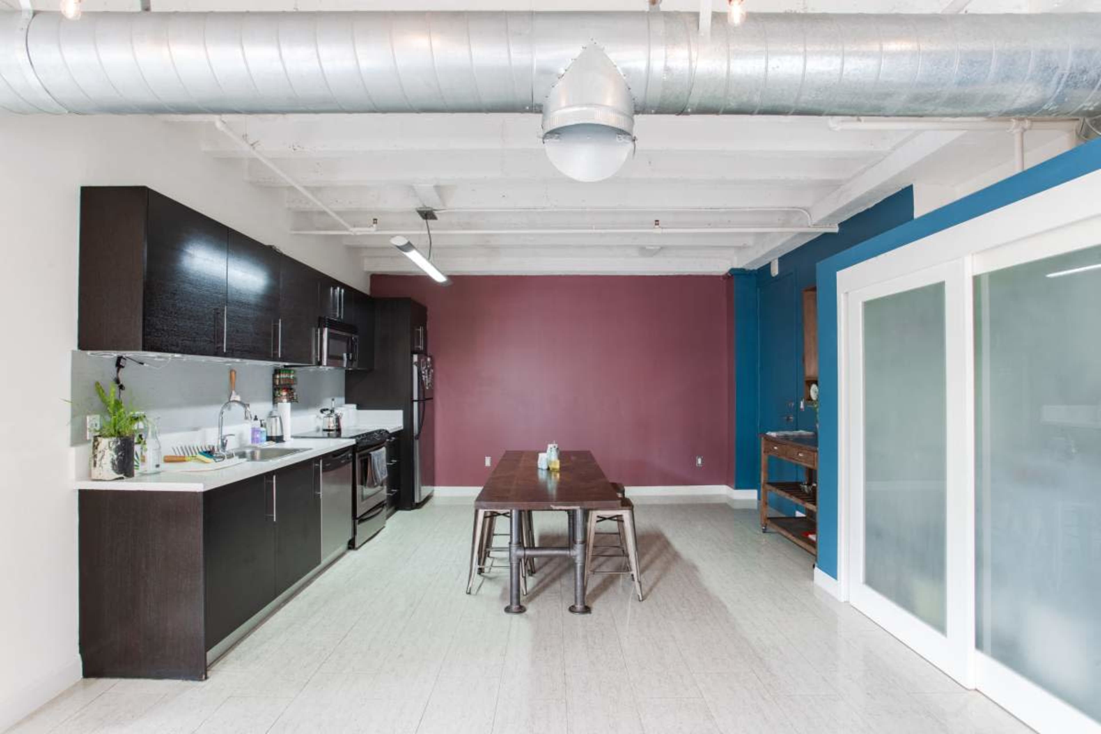 Light-filled New York Style Loft in DTLA with Rustic Library Room, Los ...