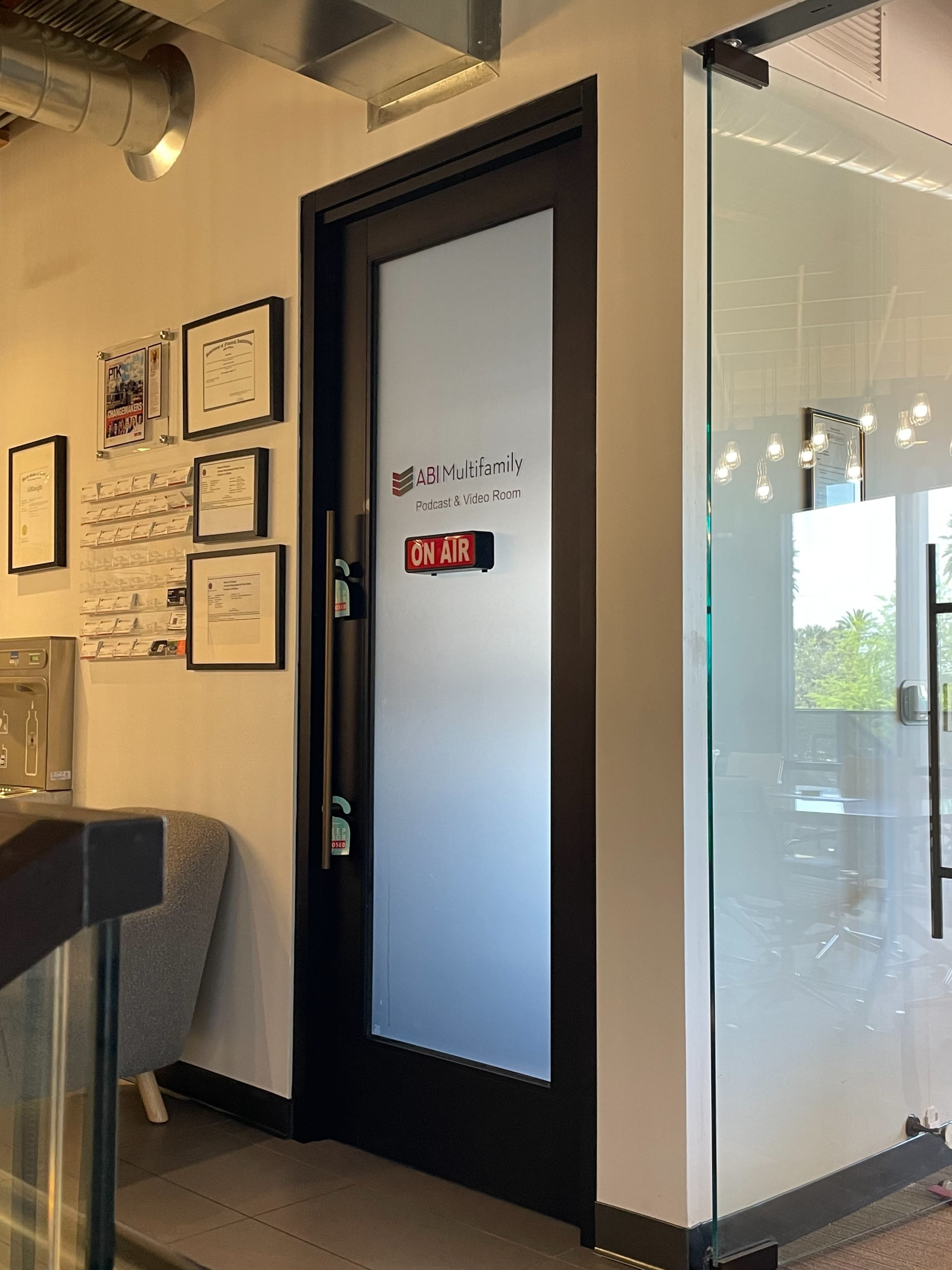 A Podcast Studio Uptown Phoenix 85014, modern set, 2nd flr w/ urban ...