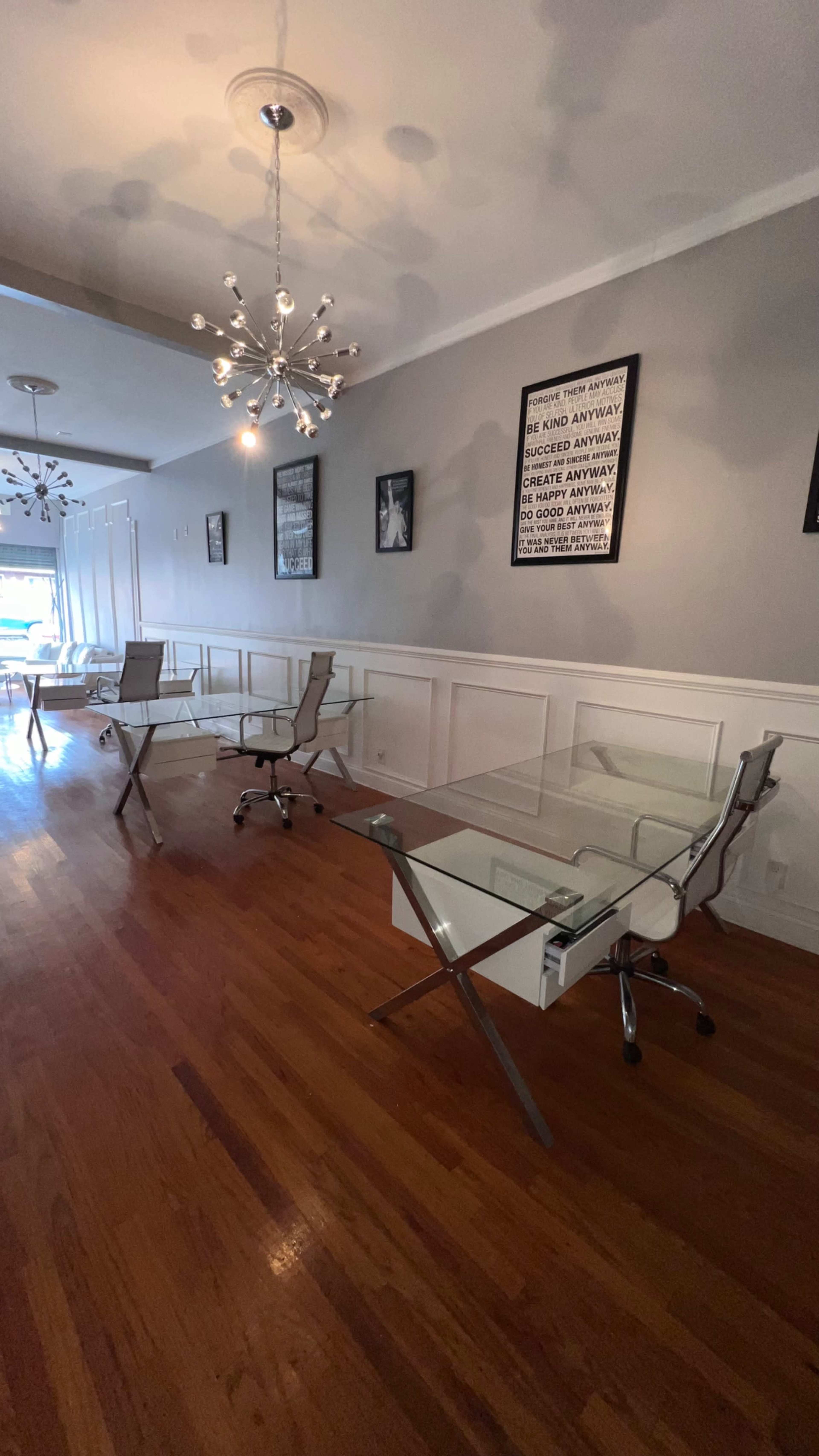 Upscale Store Front, Chicago, IL | Event | Peerspace